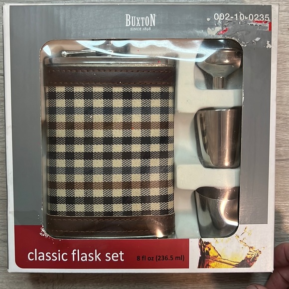 Buxton | Other | New In Original Box Buxton Classic Flask Set | Poshmark
